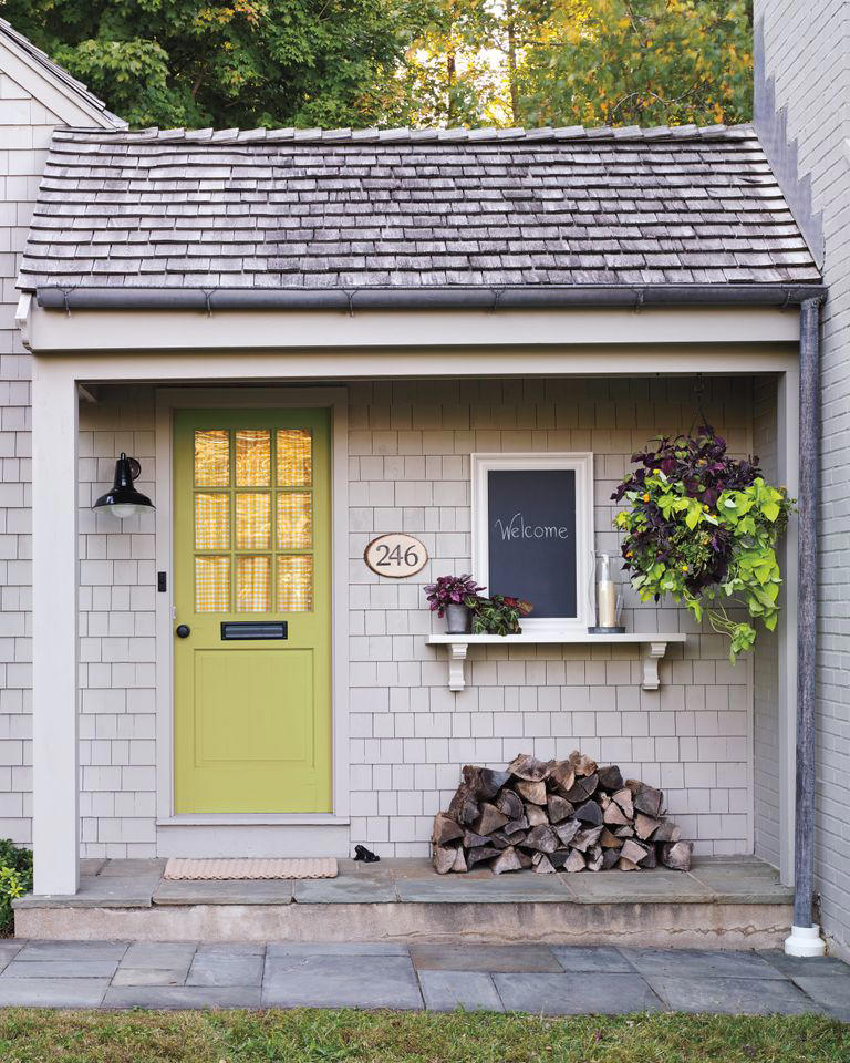 How to choose the right front door paint color for your home