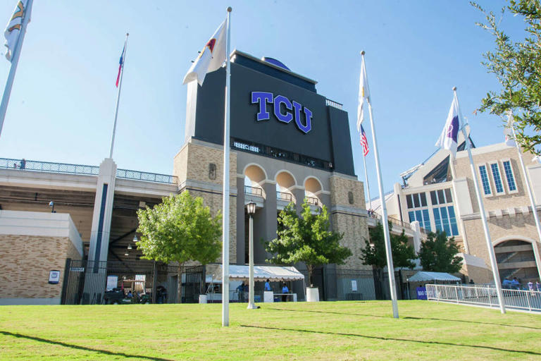 College in Texas nears $100,000 a year as costs explode