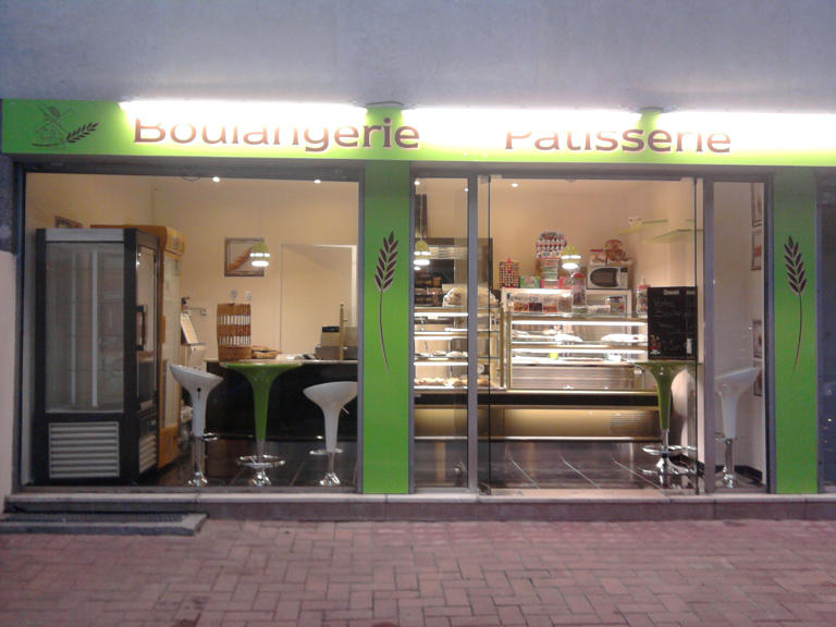 Why French bakeries close on different days — and the law that forces ...