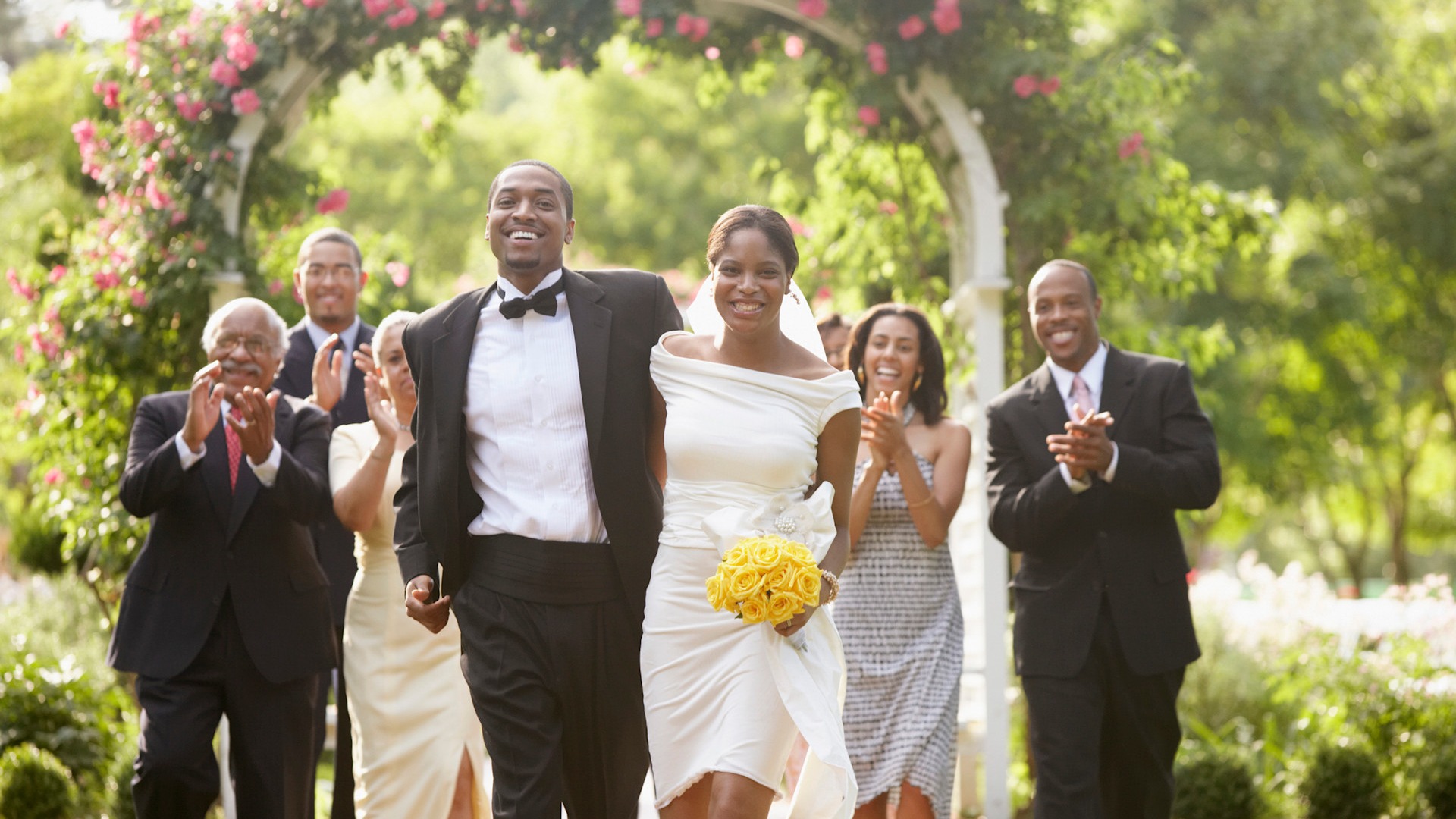 Wedding season is here — here's how much money you should give