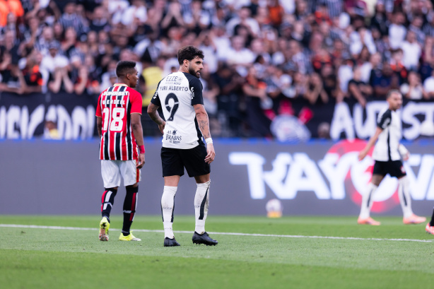 Corinthians busca se aproximar da parte de cima da tabela em clássico ...