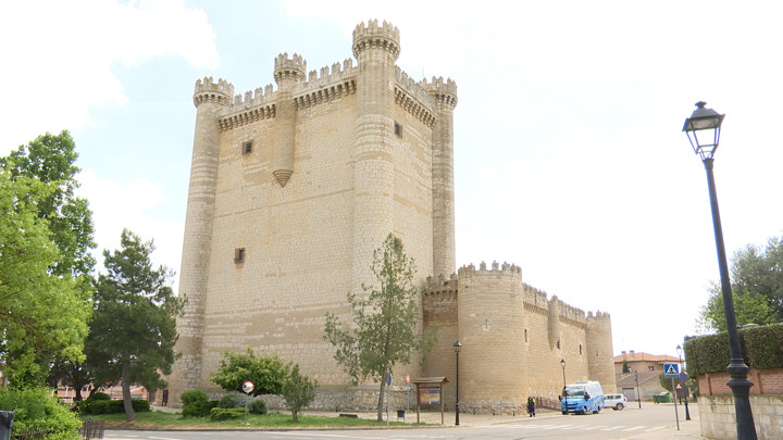Turismo en la provincia de Valladolid: Un viaje entre almenas, libros y ...