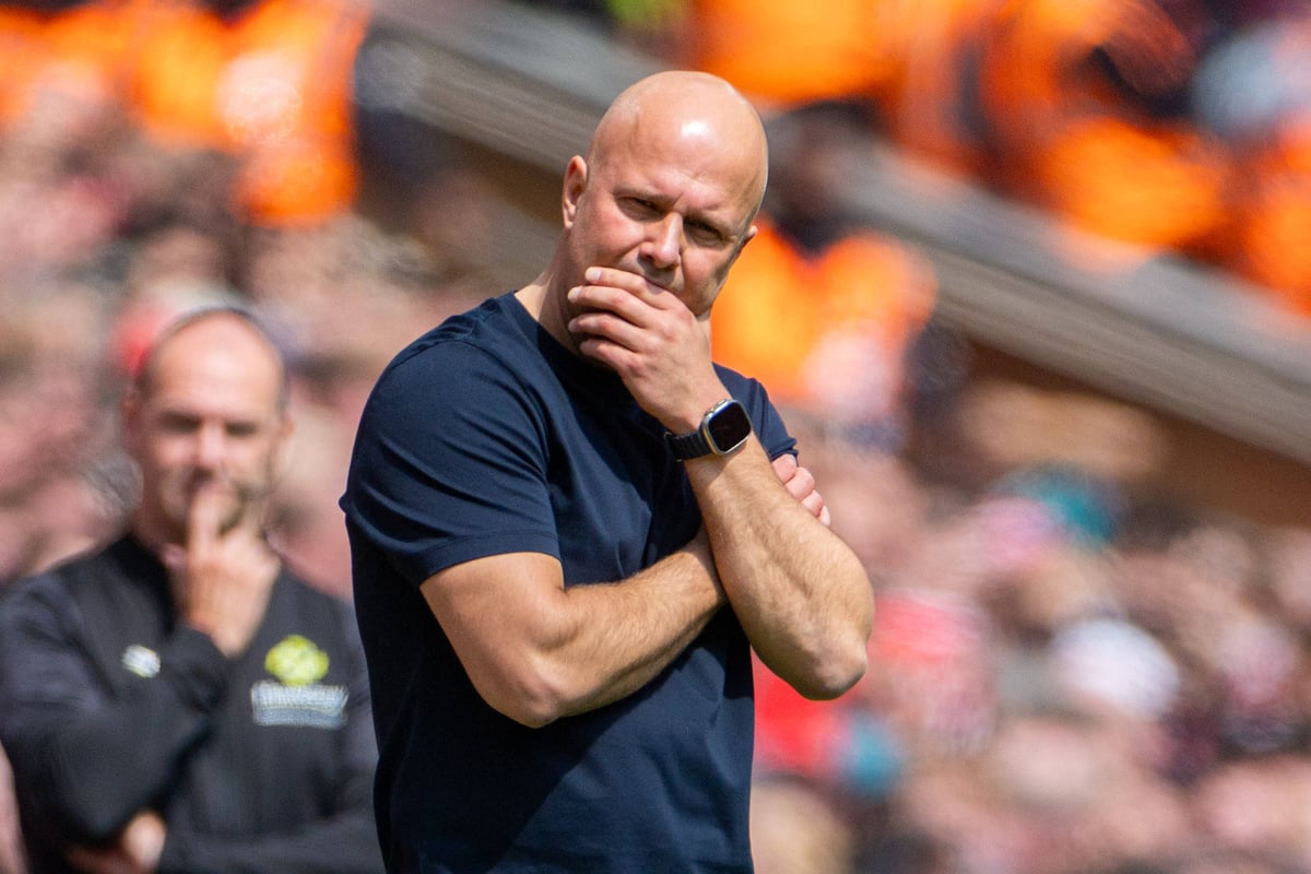 Liverpool-fans keren zich plots massaal tegen Arne Slot, Ryan ...