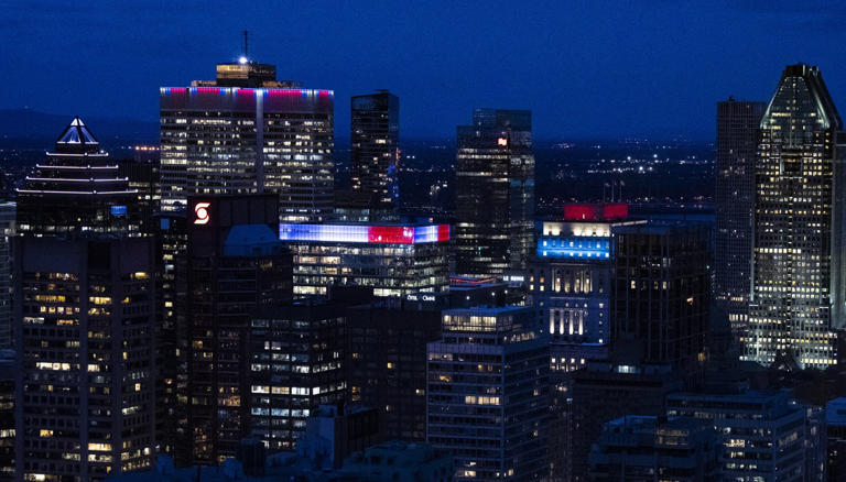 Photo gallery: Habs fever - Montreal's skyline lights up blue, white, red