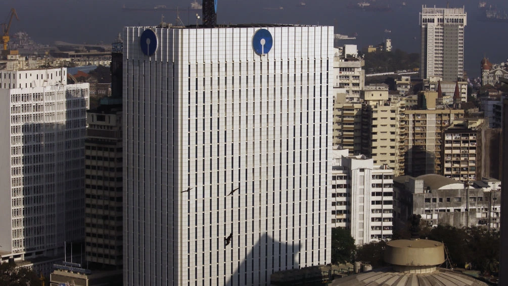 SBI, 17 other stocks to turn ex-date for payouts this week