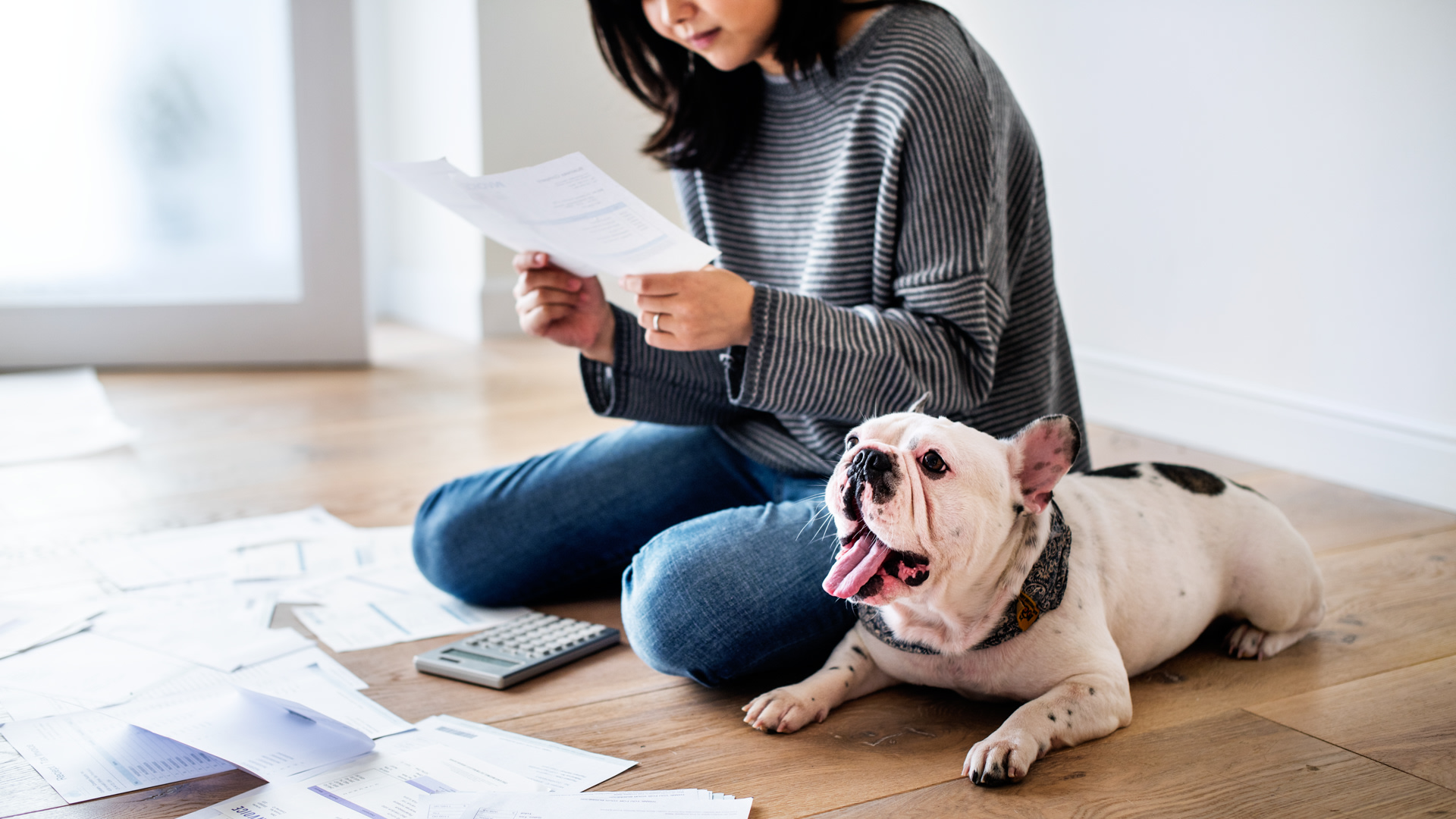 Is it really better to keep savings than pay off credit card debt ...