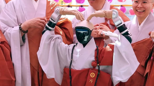 Meet Gabi, the humanoid robot now officially a Buddhist monk in South Korea