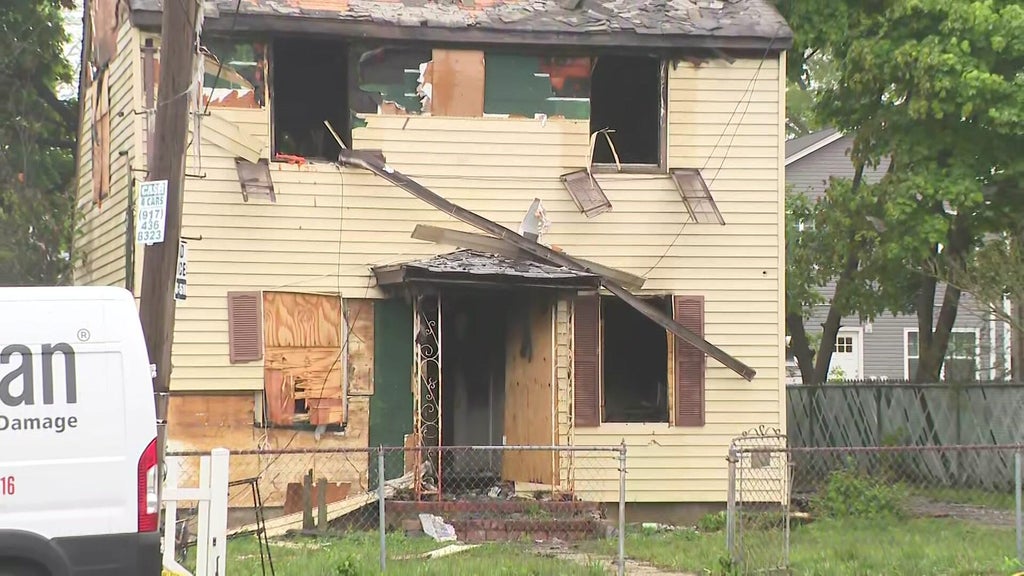 2 people found dead in Hempstead fire at house that was supposed to be ...