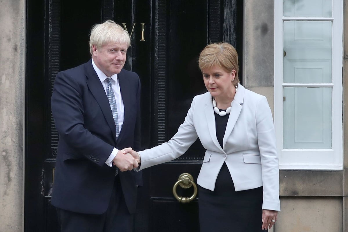 Sturgeon says she 'liked' David Cameron but has 'zero respect' for ...