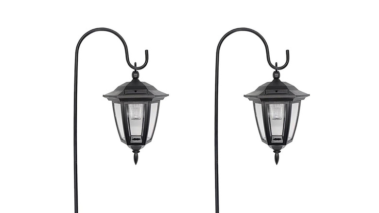 5 top rated outdoor solar lights to liven-up the yard at night