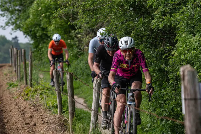 Wout van Aert en Lorena Wiebes winnen Marly Grav 2026