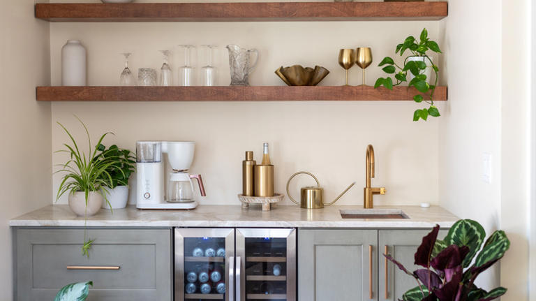 How to choose the perfect placement for your home bar