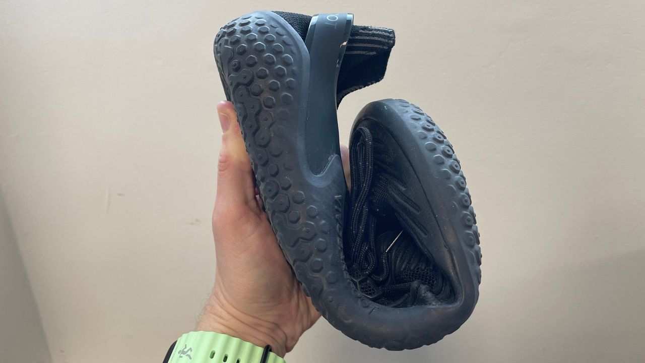 I put this year's hottest gym trend — barefoot shoes — to the test for ...