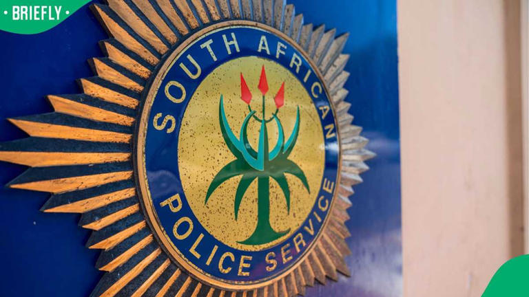 Langlaagte shooting leaves two dead as gunmen open fire on patrons ...