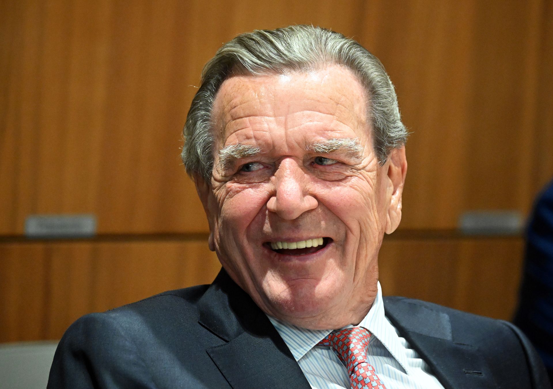 Germany skeptical of Putin's proposal to make Schroeder mediator in ...