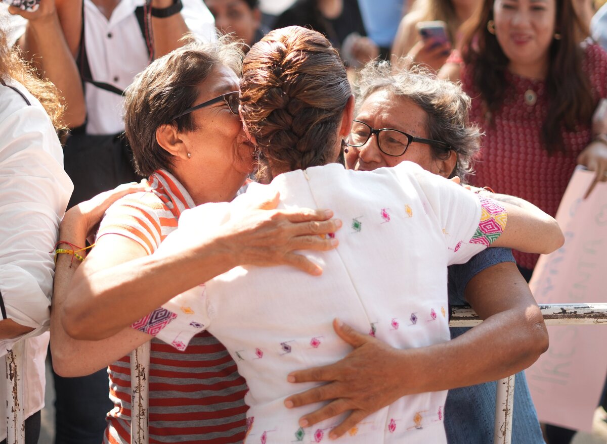Sheinbaum envía felicitación a las madres por el 10 de mayo: "Abrazo ...