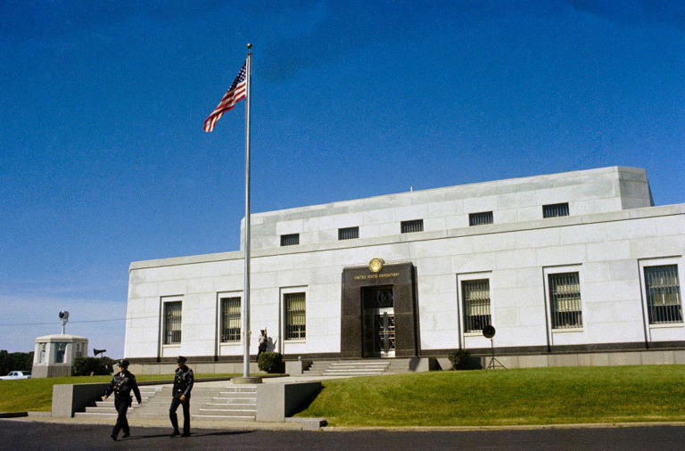 Trump still wants to crack open Fort Knox to personally confirm $700B ...