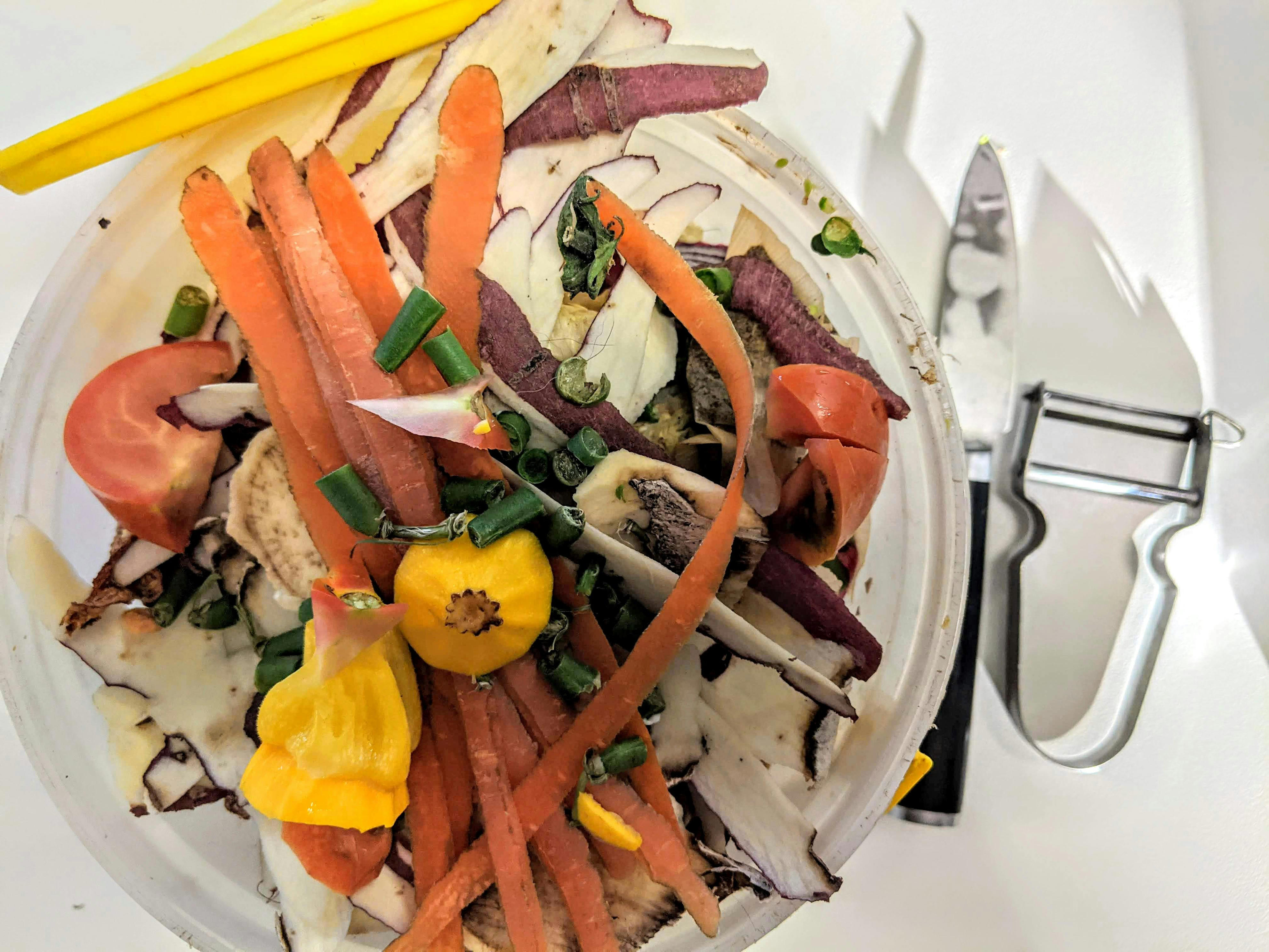 13 food waste hacks that Canadian chefs use to stretch grocery budgets ...