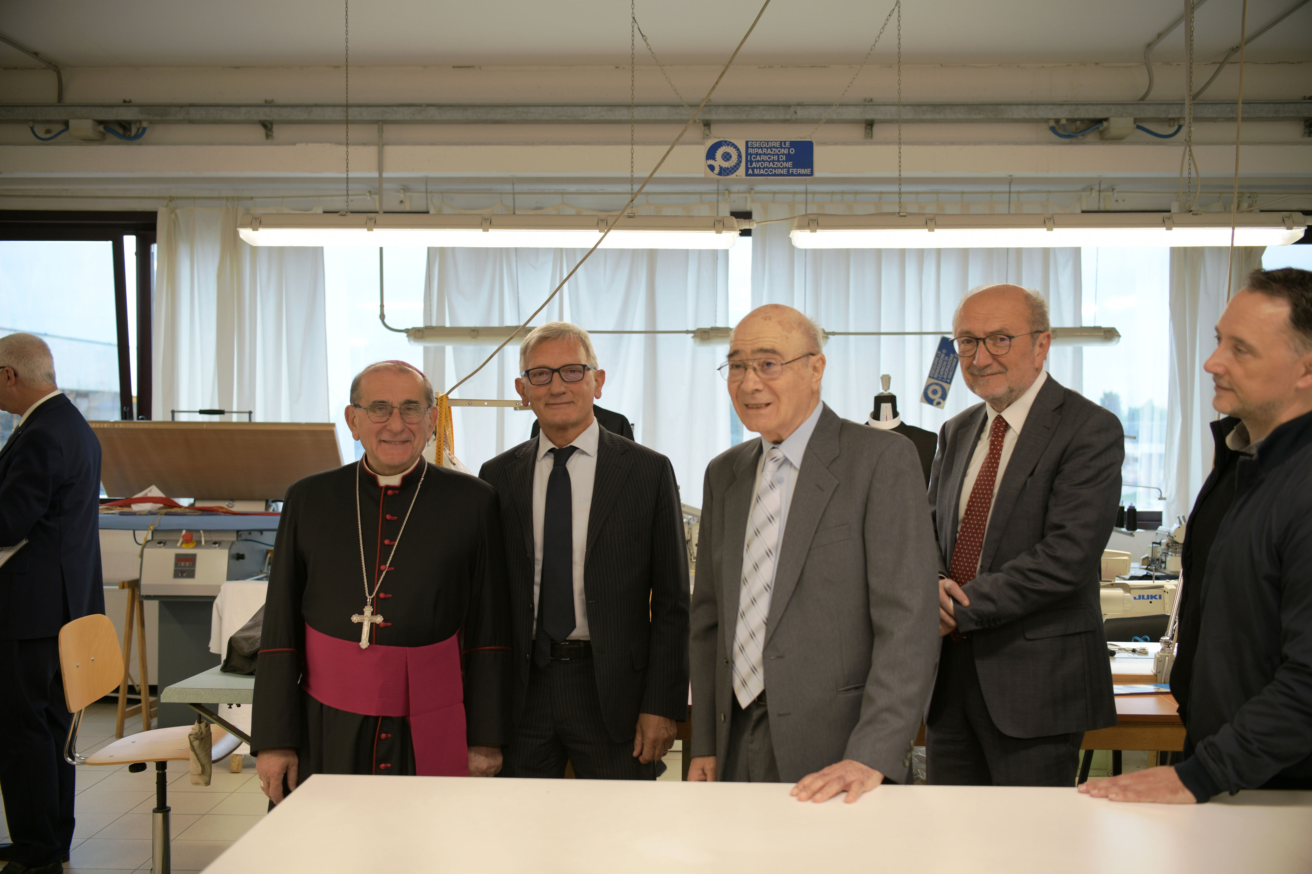 Monza, l’arcivescovo Delpini a casa degli artigiani: «Un mondo fatto di ...