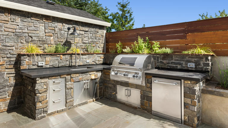 Move over gas and electric grills — this smart alternative is getting ...