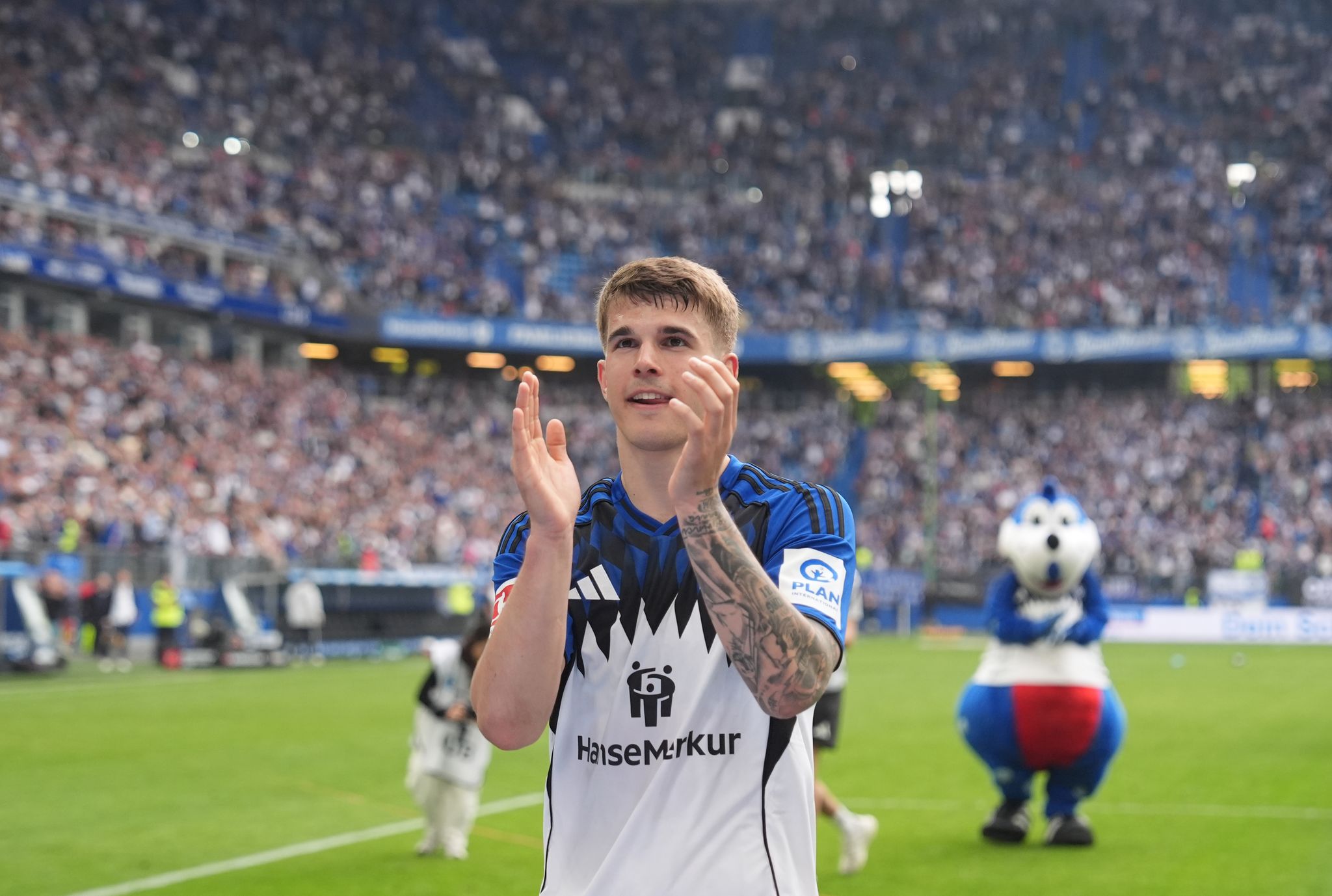 Vuskovic-Ersatz für Sekunden: Lemke jüngster HSV-Spieler