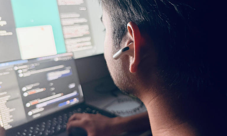 I built a Mac app to track my bad posture with AirPods. I didn’t write ...