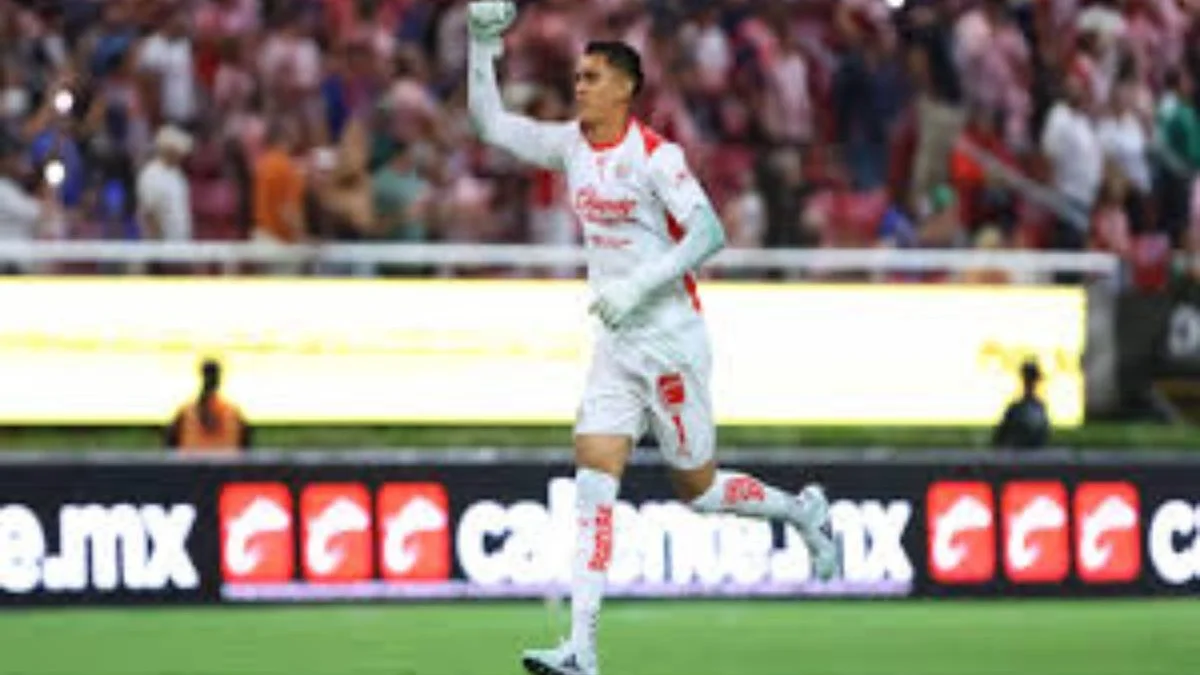 Rayados va con todo por Tala Rangel: el portero de Chivas ya está en la ...