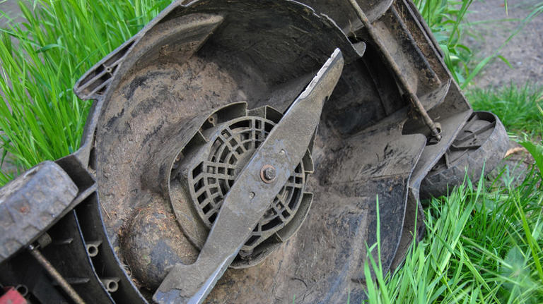 The safest way to sharpen lawn mower blades for a better cut (if you ...