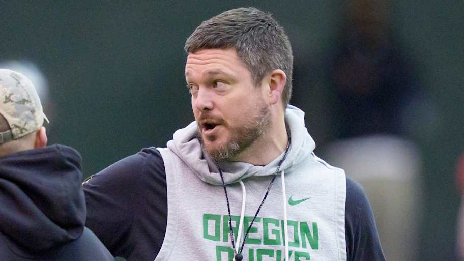 Oregon coaches visit with five-star defensive line recruiting target