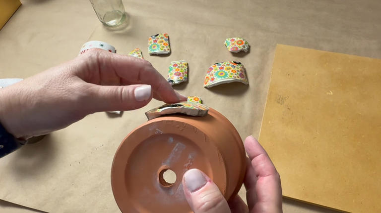 Broken teacups aren't trash: Turn them into gorgeous mosaic planters