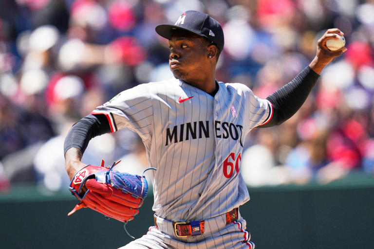 Clemens and Rojas lead Twins to 5-4 victory over Guardians