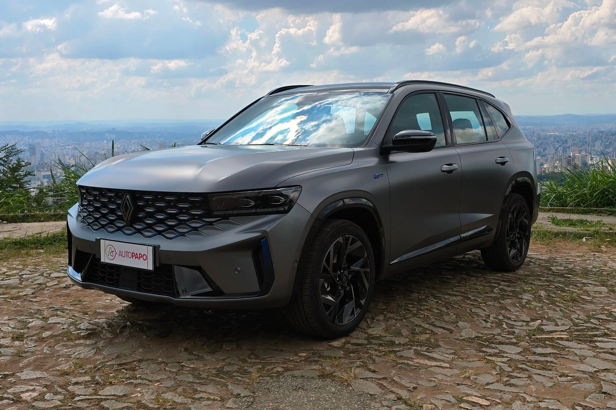 Renault Koleos: SUV híbrido sorprende en comodidad, pero consumo