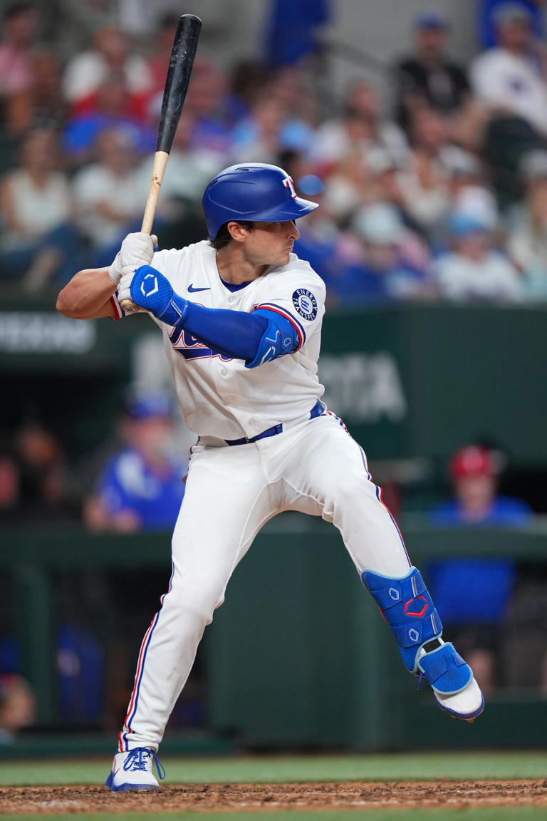 Justin Foscue rebounds from causing blooper with star SS Corey Seager ...