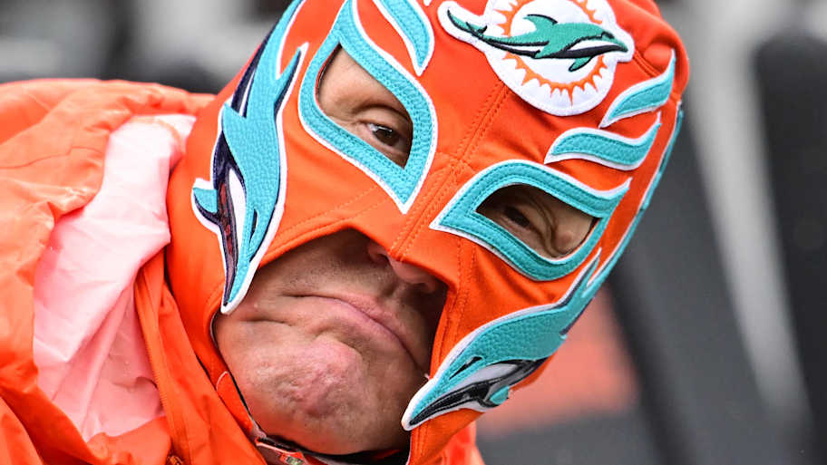 The Athletic slams Dolphins roster and fans aren't surprised
