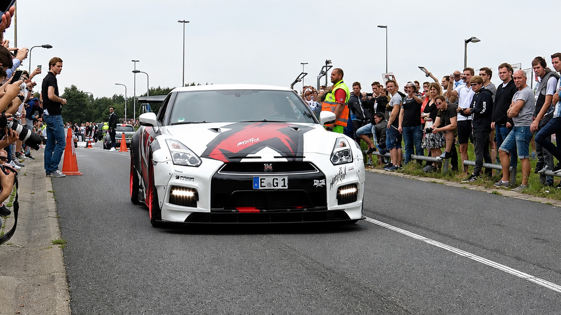 The sound and look of this GT-R grab everyone’s attention