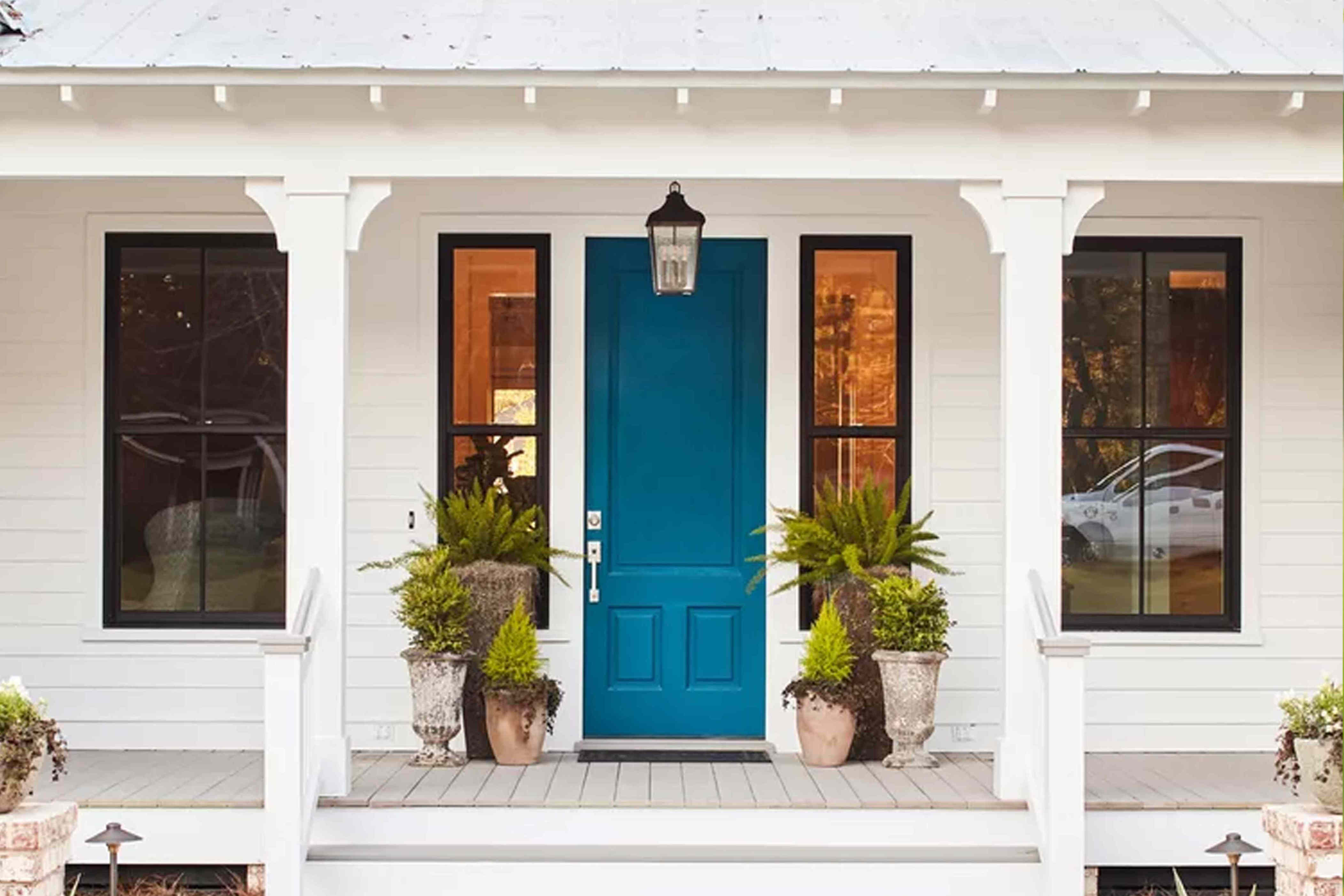 How to choose the right front door paint color for your home