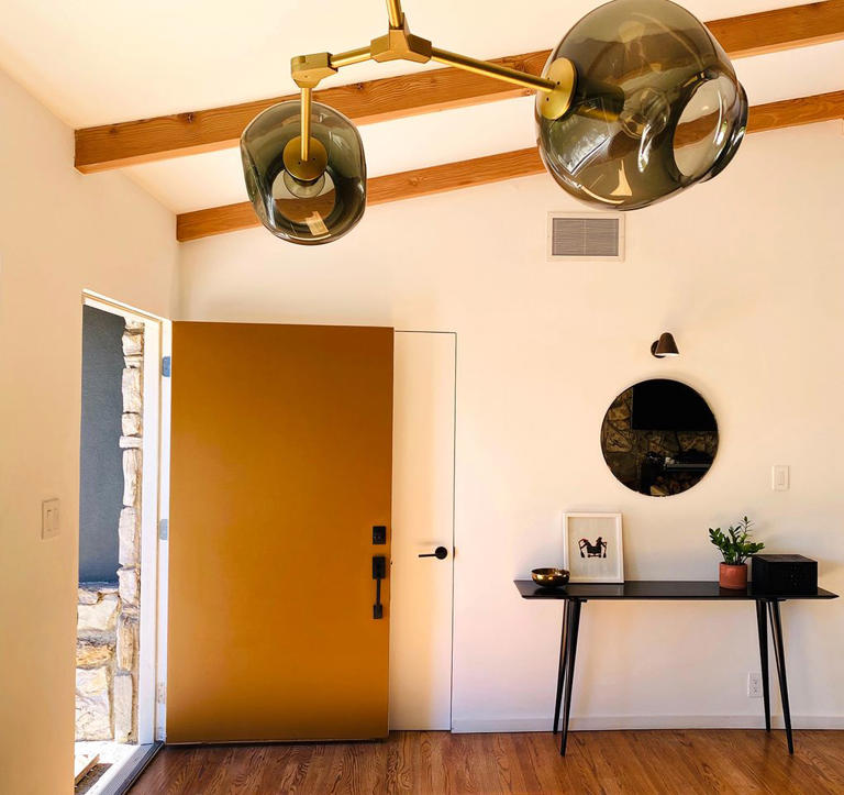 How to choose the right front door paint color for your home