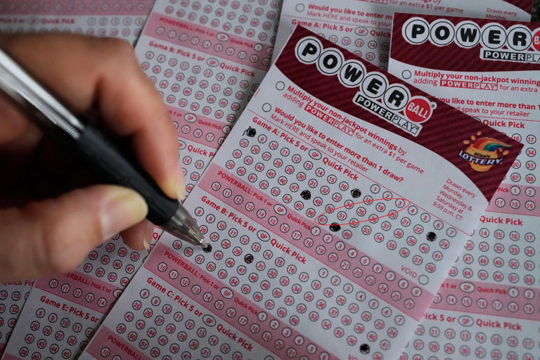 How 110 people won big Powerball prizes in a 2005 drawing — without ...