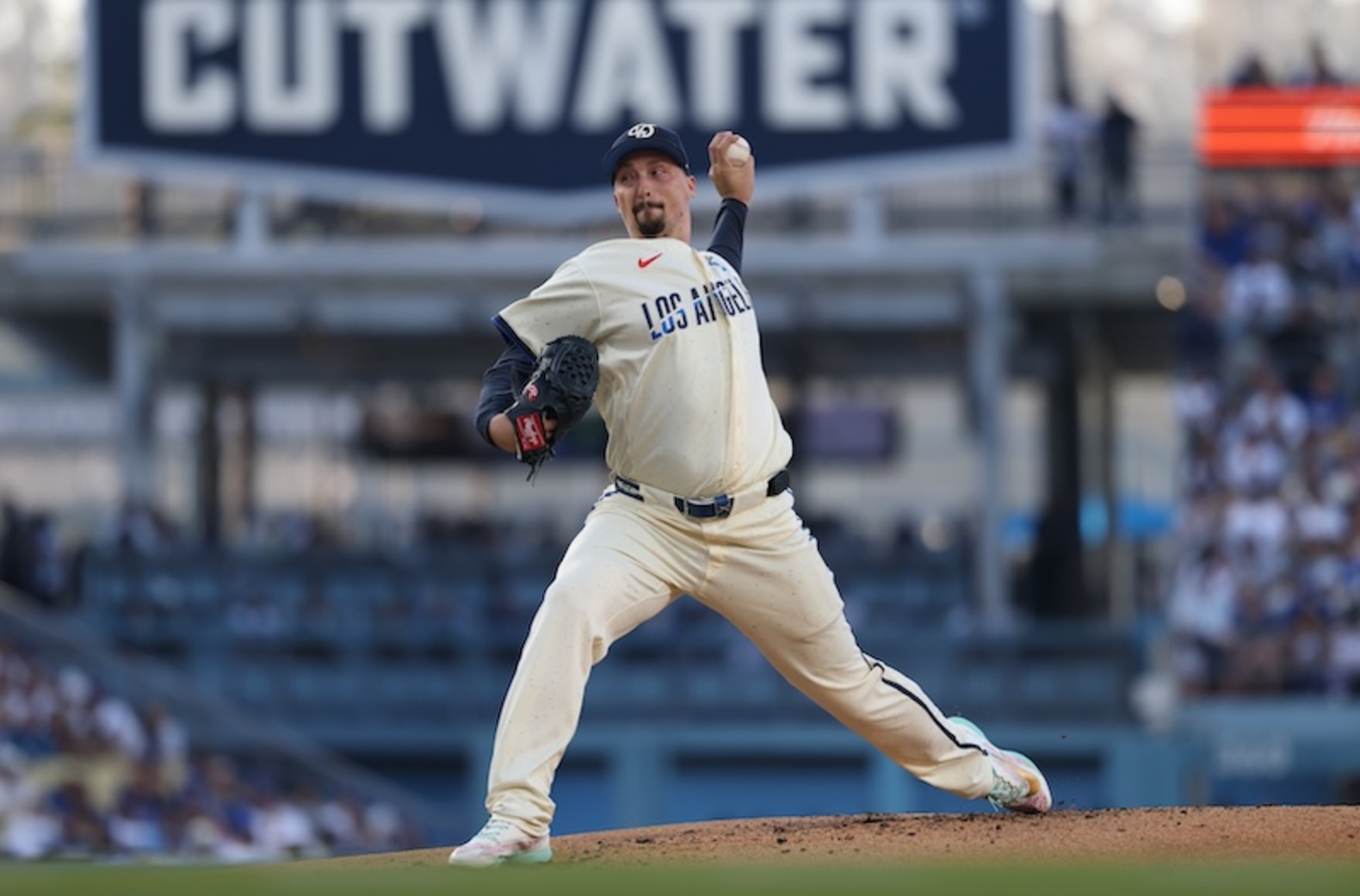 Blake Snell throwing bullpen session on Friday