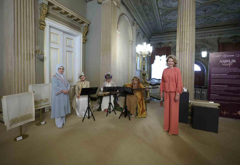Emine Erdoğan, Belçika Kraliçesi Mathilde ile bir araya geldi