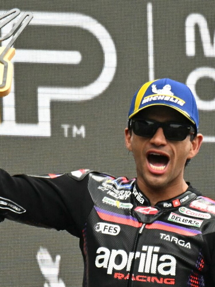 MotoGP, Martin trionfa in Francia davanti a Bezzecchi