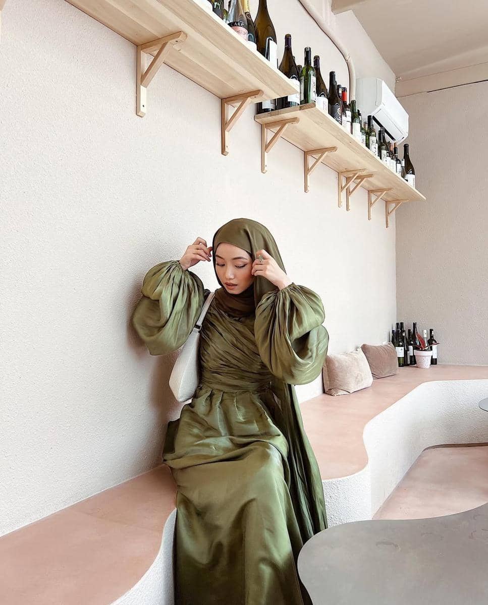 5 warna jilbab netral yang paling aman untuk gamis sage