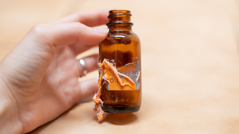 Easily remove pesky stickers from glass jars with a simple kitchen ...