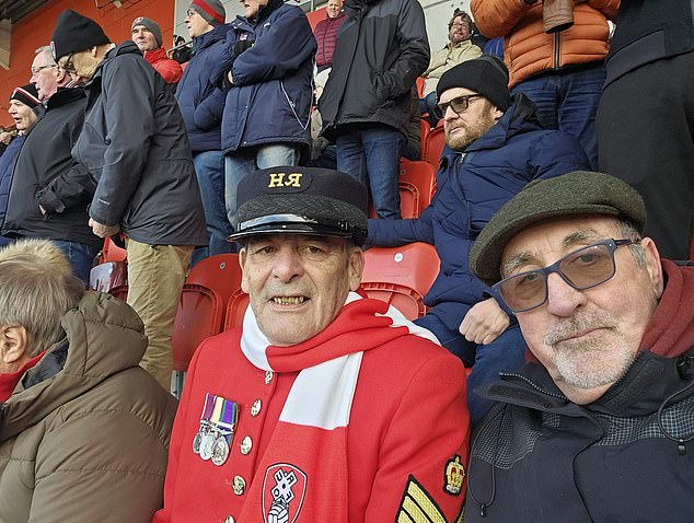 Chelsea pensioner is scammed out of life savings by fake AI 'Martin Lewis'