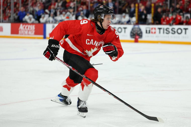 Maple Leafs news & rumours: Minten, Steeves, McKenna debate & Knies matters