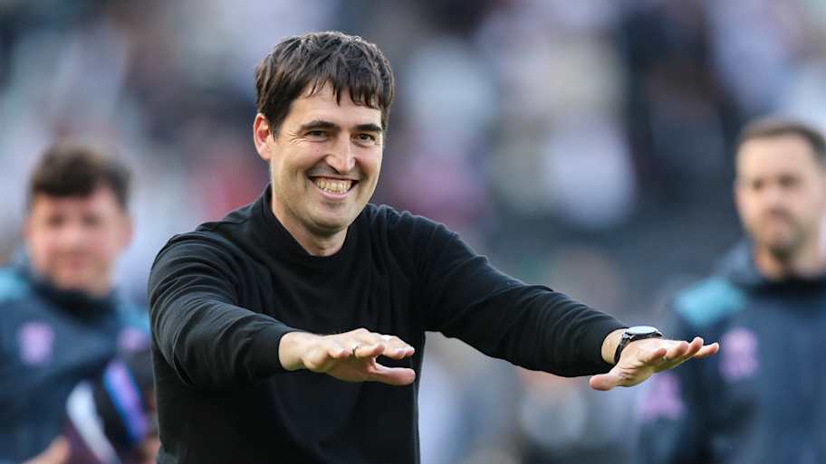 'No rush'—Man Utd, Chelsea sent firm warning by manager target