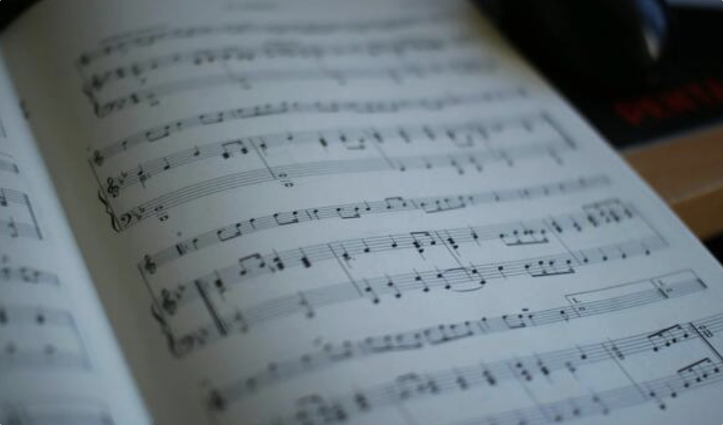 Your invitation to a beautiful Sunday: Live piano music at the Thomas ...