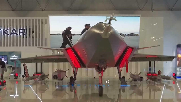 Turkey unveils a Mach 25 intercontinental ballistic missile with 6,000 ...