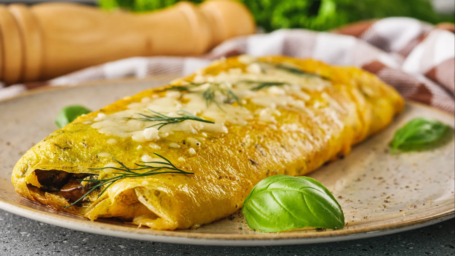 Omelete francesa: eis a diferença da tradicional e os segredos deste chef
