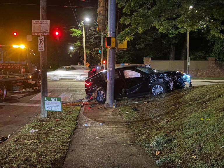 Driver runs red light, triggers 3-car crash in East Memphis